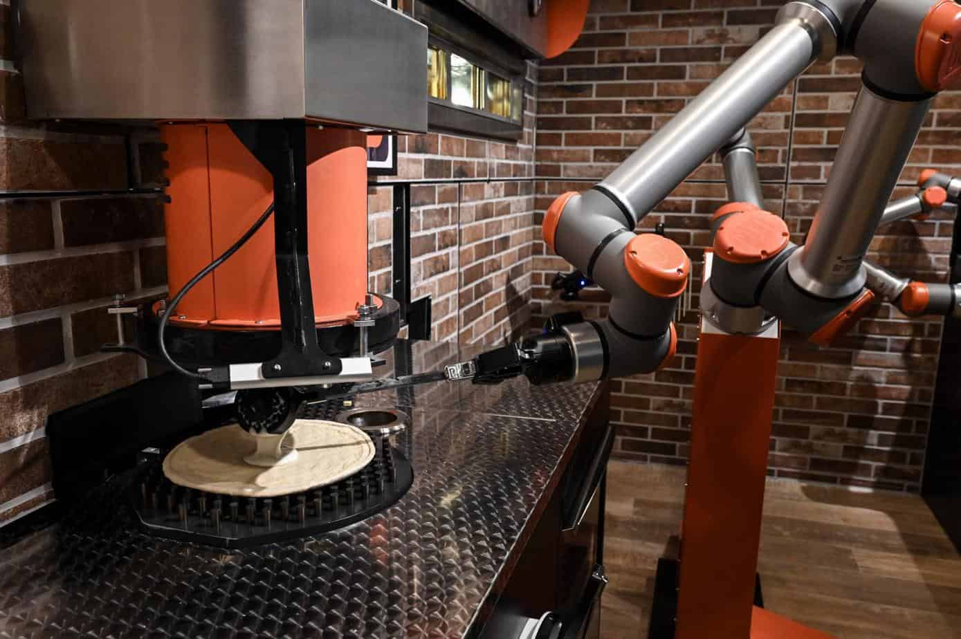 The Pizza-Making Robot - Ohmify